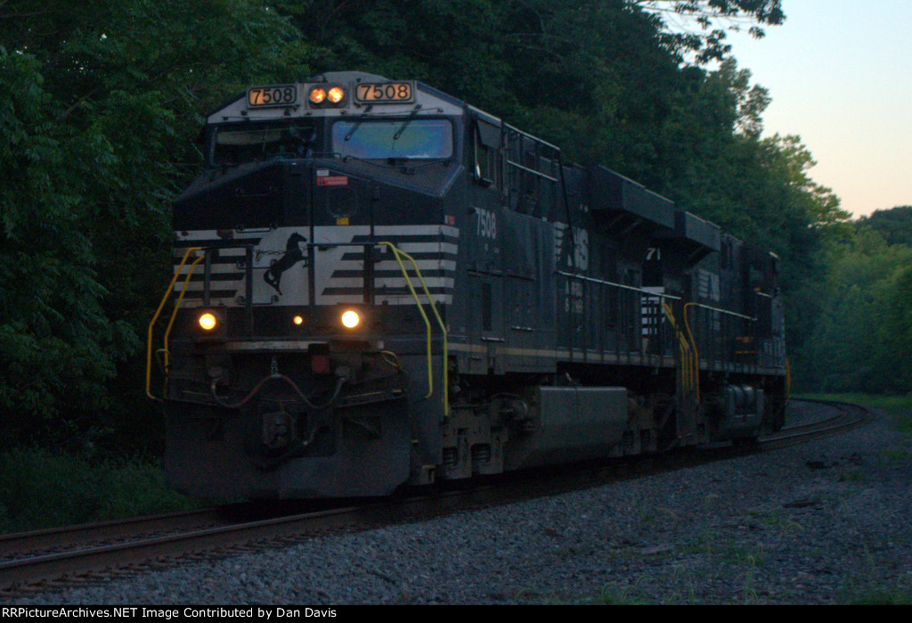 NS ES40DC 7508 leads 25V